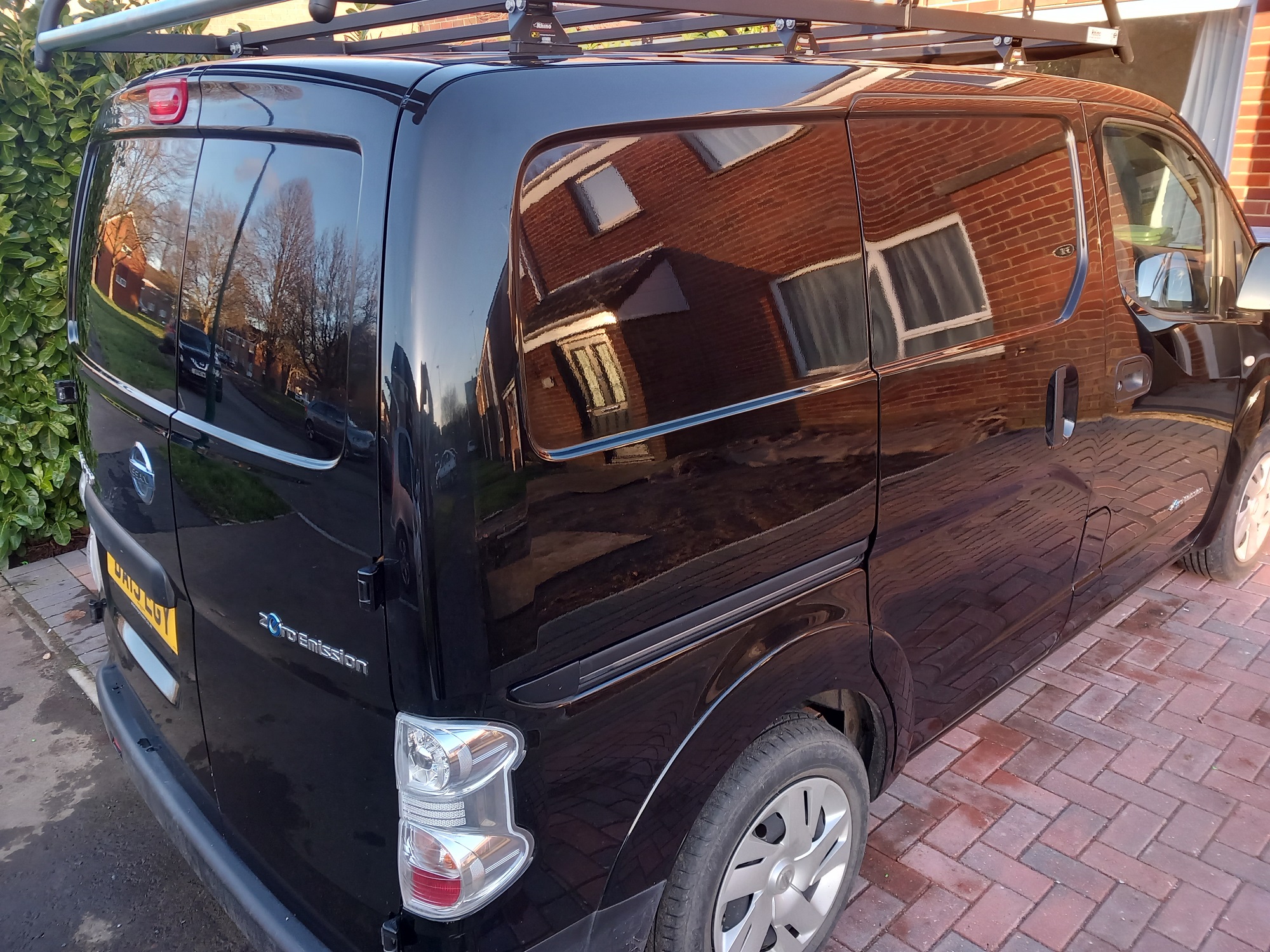 Vehicle graphics and sign writing removal